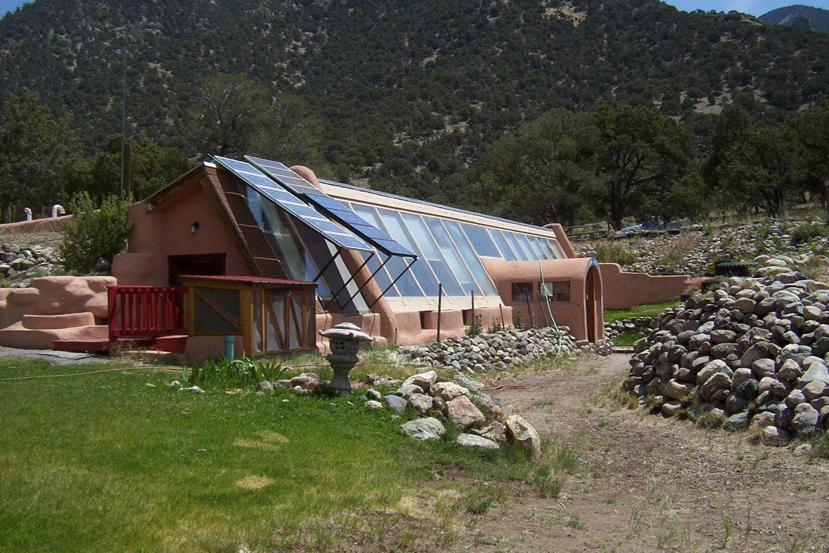 Earth Houses | Solarpunk Cities